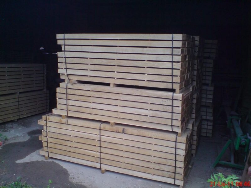 Oak Beams | Rustic oak beam - Mijatovic Ltd wood supplier